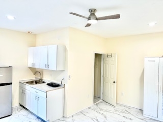 SINGLE ONE PERSON STUDIO for Rent- Վարձով է տրվում մեկտեղանոց ստուդիա ...